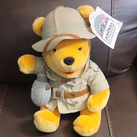 Disney | Toys | Disney Animal Kingdom Pooh Explorer Bear Yellow And Tan ...